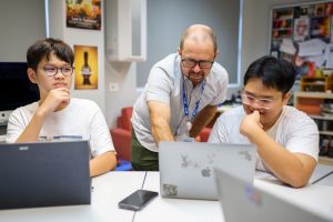 What is Creative Thinking? Benefits and Examples