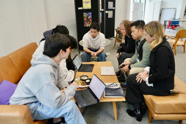 5 Essential Digital Literacy Skills for the Modern Age